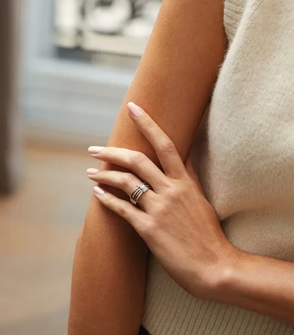 BOODLES Mixed Gold, Platinum, And Diamond Ribbons Ring
