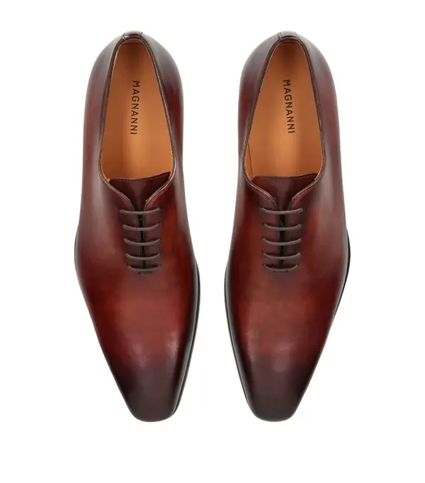 Magnanni Wholecut Oxford Shoes - Beige