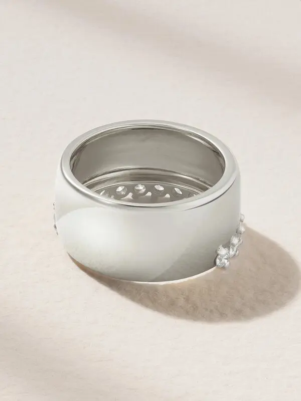 Yvonne Léon Grignotée 18-karat White Diamond Ring