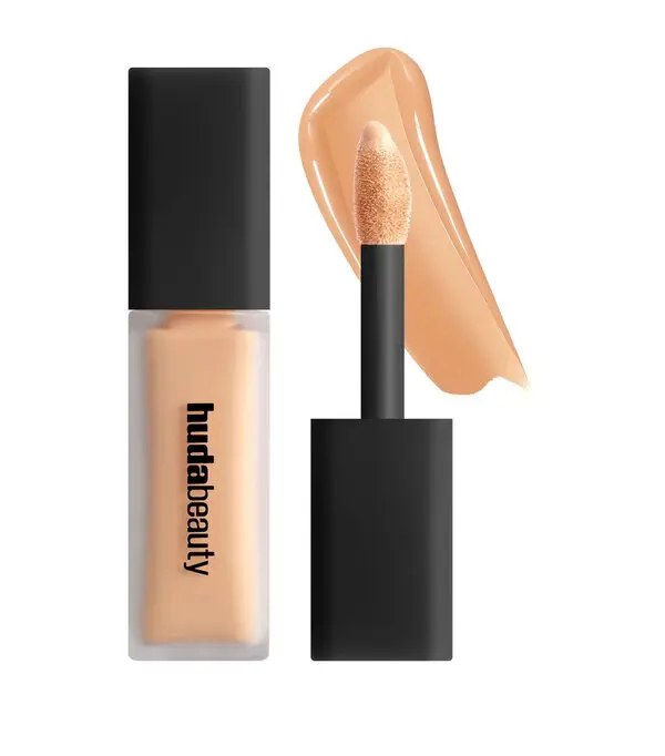 HUDA BEAUTY Fauxfilter Luminous Matte Liquid Concealer - Nude