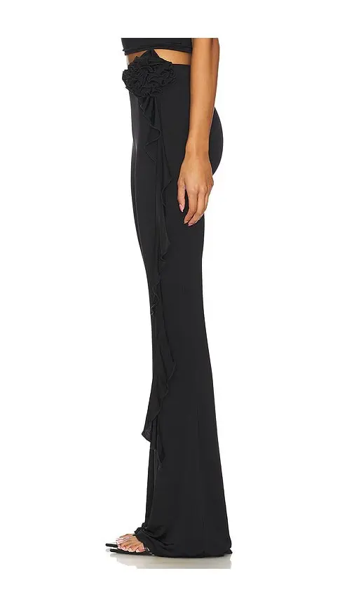 LOVERS AND FRIENDS Giulia Pant