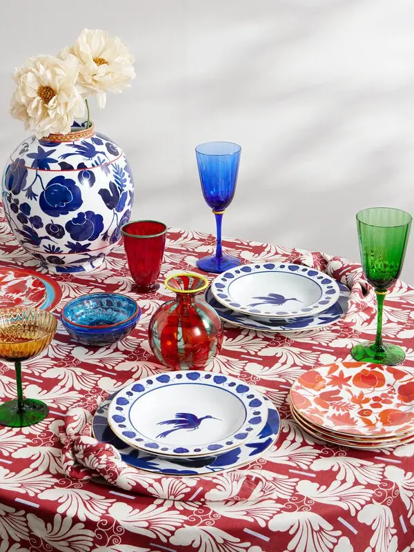 La DoubleJ Porcelain, Glass And Linen Dinner Set