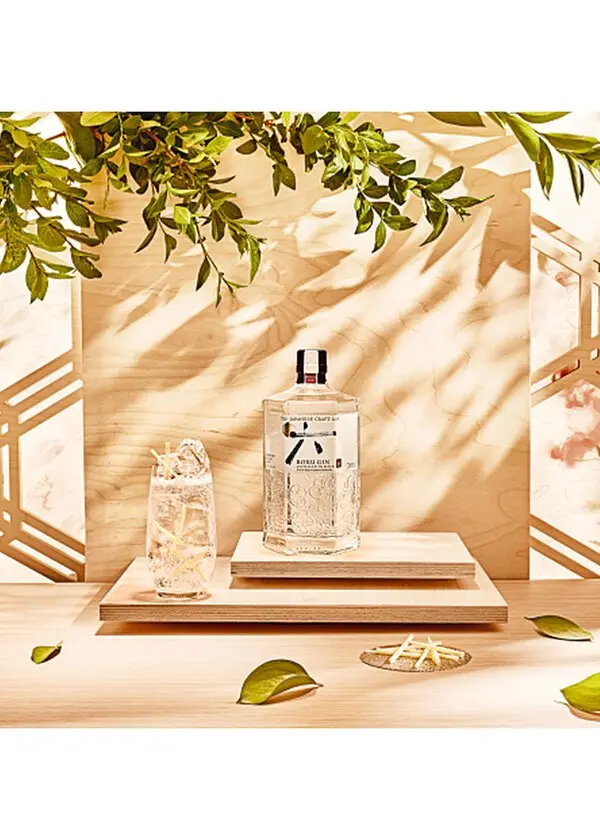 THE HOUSE OF SUNTORY Roku Japanese Gin