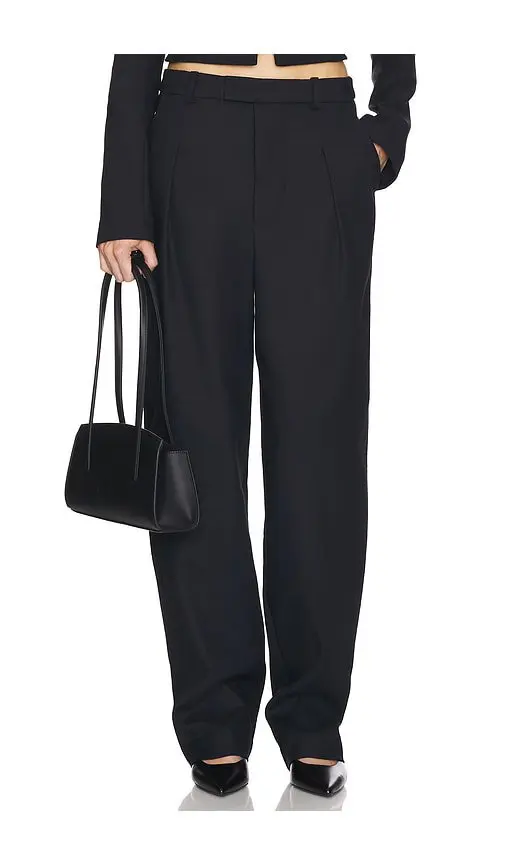 HELSA The Barrel Pant In . Also