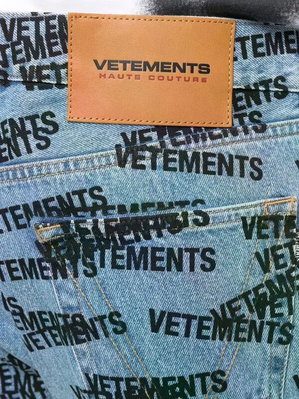 Vetements Logo-print Straight Leg Jeans
