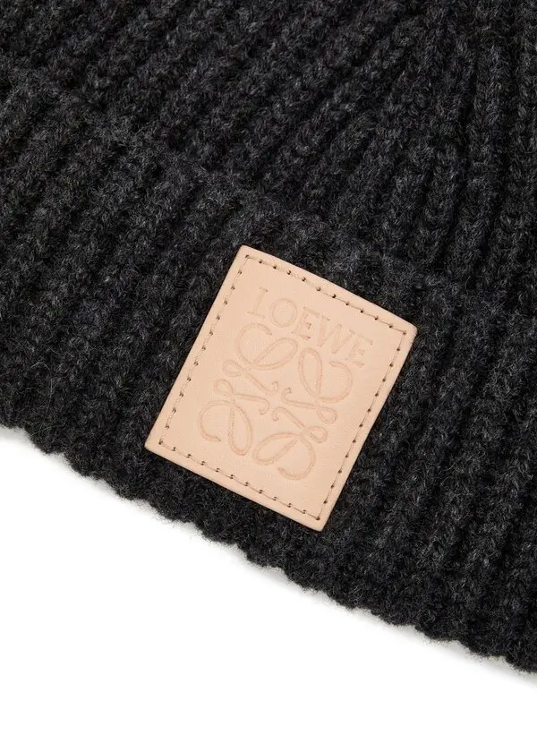 Loewe Ribbed Cashmere Beanie With Logo Appliqu
