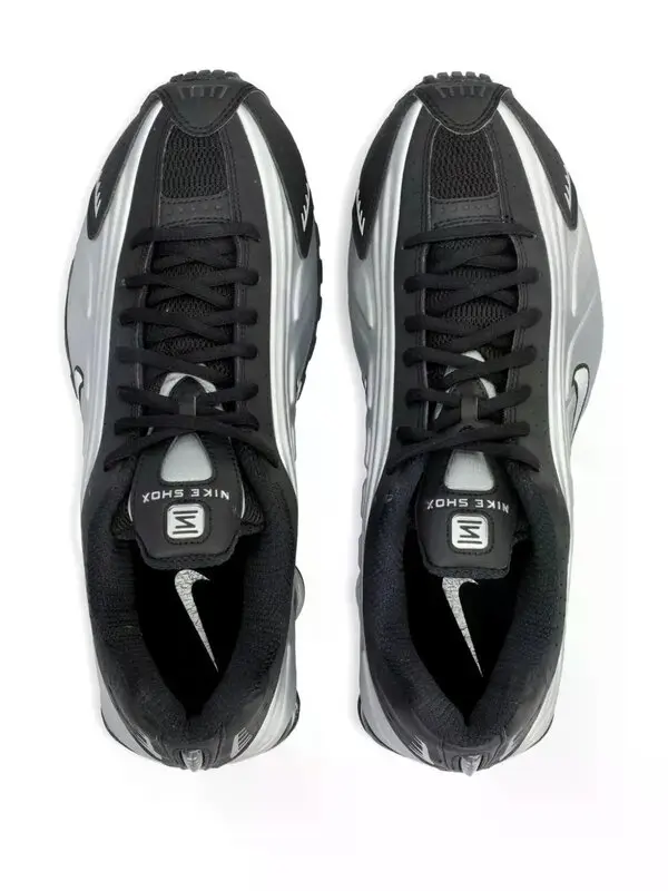 Nike Shox Metallic Trainers - Silver