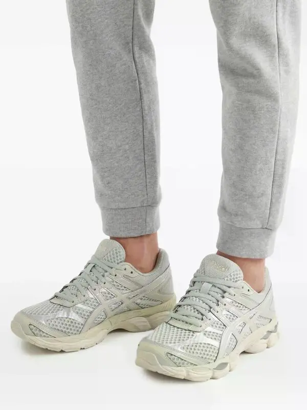 Asics Gel-cumulus 16 Lace-up Mesh Panel Sneakers - Green