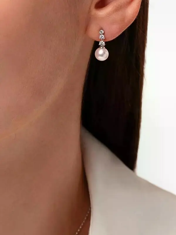 Yoko London 18k White Gold Akoya Pearl And Diamond Earring - Silver
