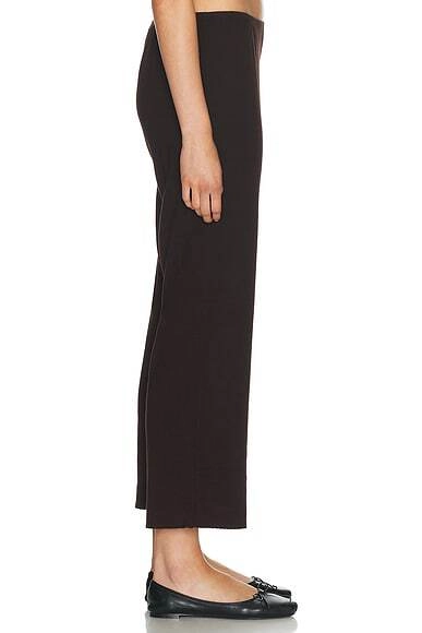 Donni. The Baby Rib Scallop Pant - Espresso