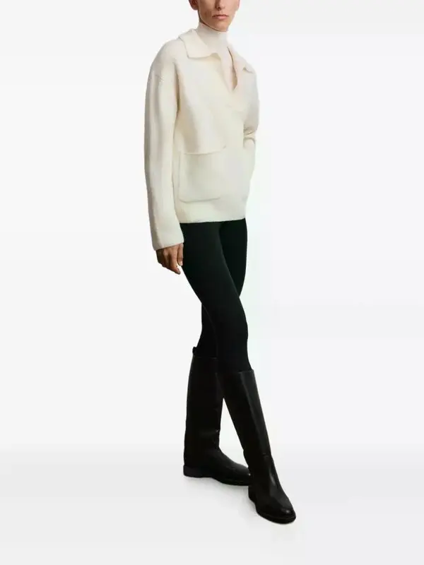 12 STOREEZ V-neck Spread Collar Sweater