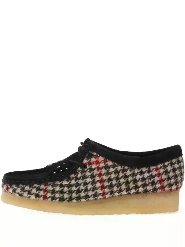 Clarks Wallabee Derby Shoes - Neutrals