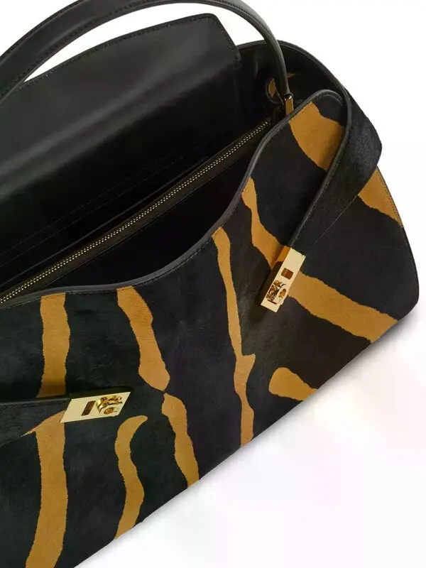 FERRAGAMO Hug Soft Shoulder Bag - Black