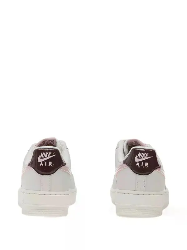 Nike Force 1 '07 Sneakers