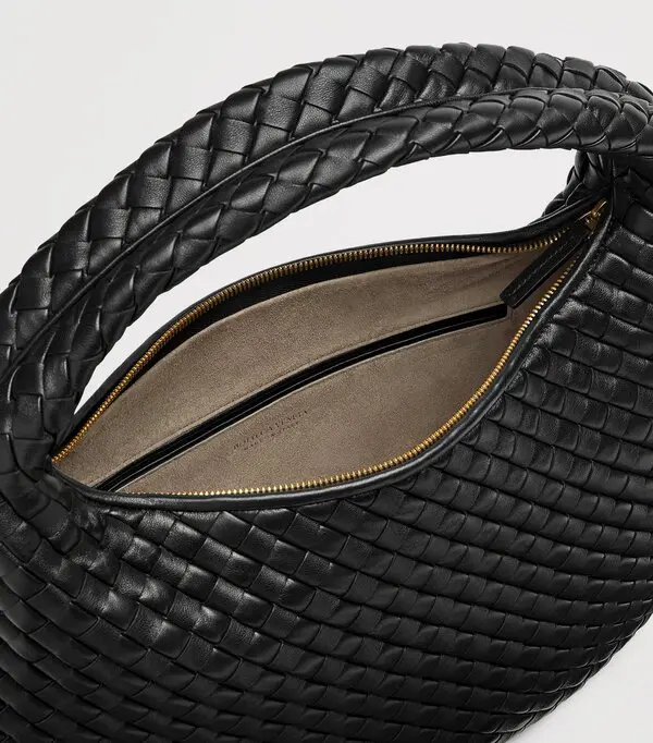 Bottega Veneta Leather Veneta Shoulder Bag - Black