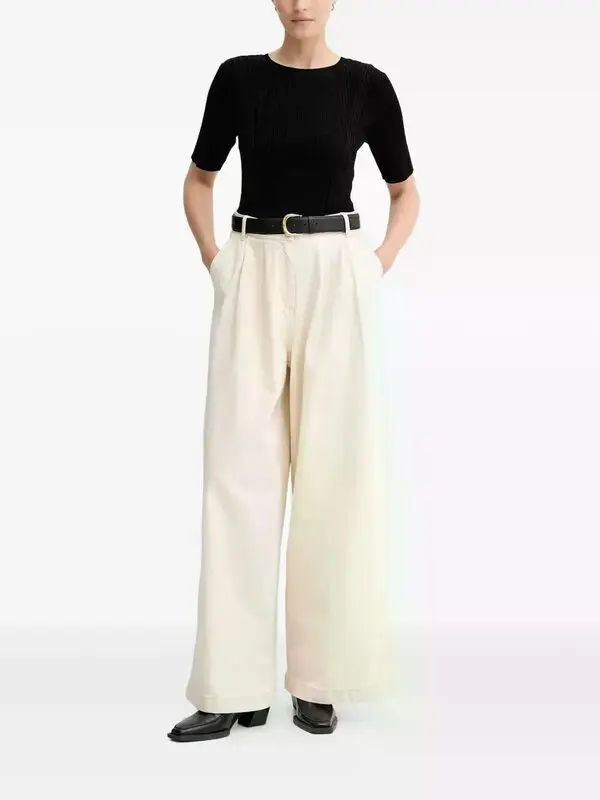 SESSUN Ribbed Knit Short Sleeve Top With Button Detail