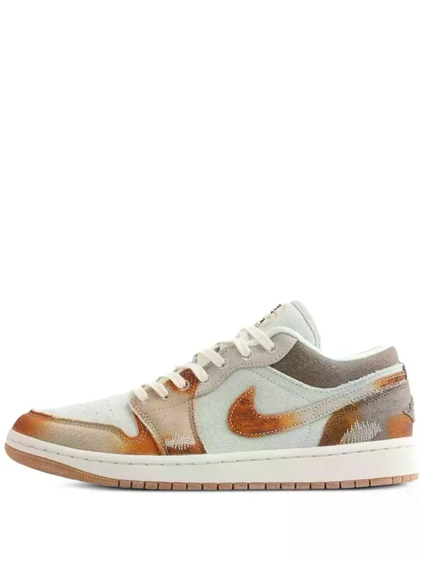JORDAN 1 Low-top Sneakers