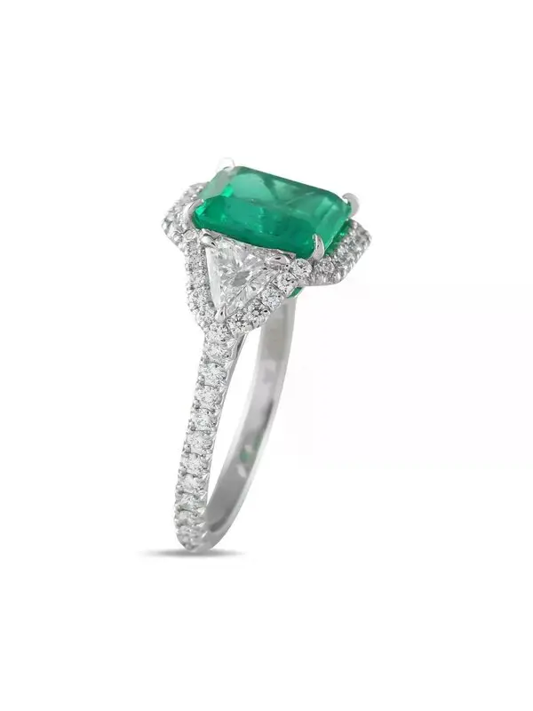 Kwiat Platinum Emerald And Diamond Ring - Silver