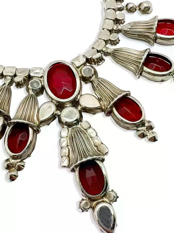 JENNIFER GIBSON JEWELLERY 1960s Ruby Glass Collar Necklace - Silver