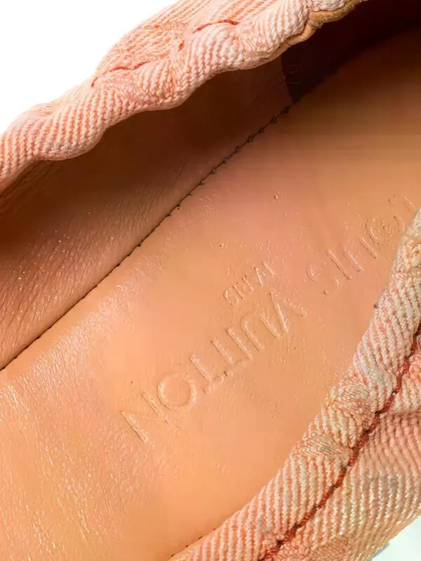 LOUIS VUITTON Flat Shoes