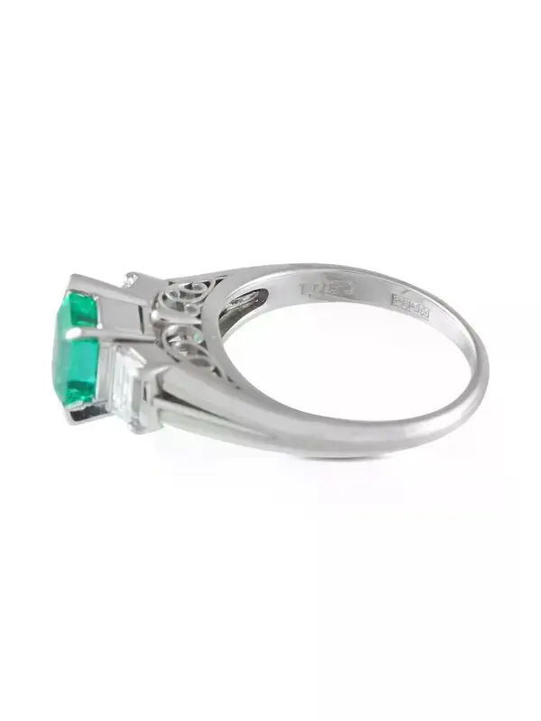LB EXCLUSIVE Platinum Emerald And Diamond Ring