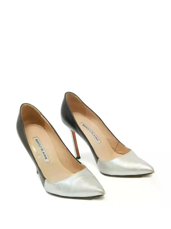Manolo Blahnik Leather Pumps - Black