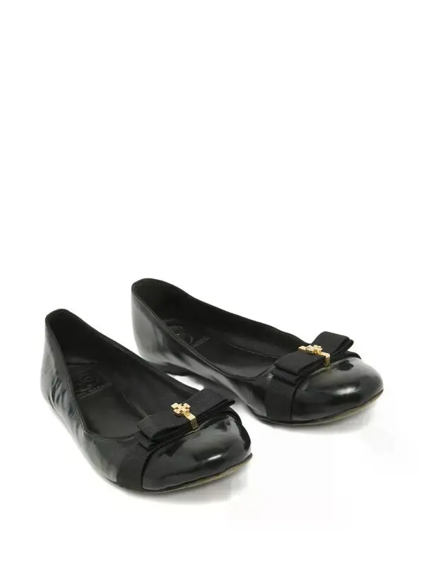 Tory Burch Leather Ballet Flats With Bow Detailing And Gold-tone Hardware