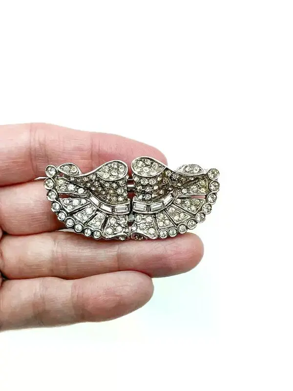 JENNIFER GIBSON JEWELLERY 1930s Double Dress Clip Brooch - Silver