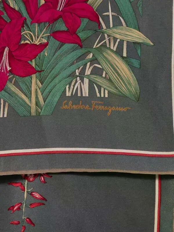 FERRAGAMO 1970s Lion-print Scarf - Grey