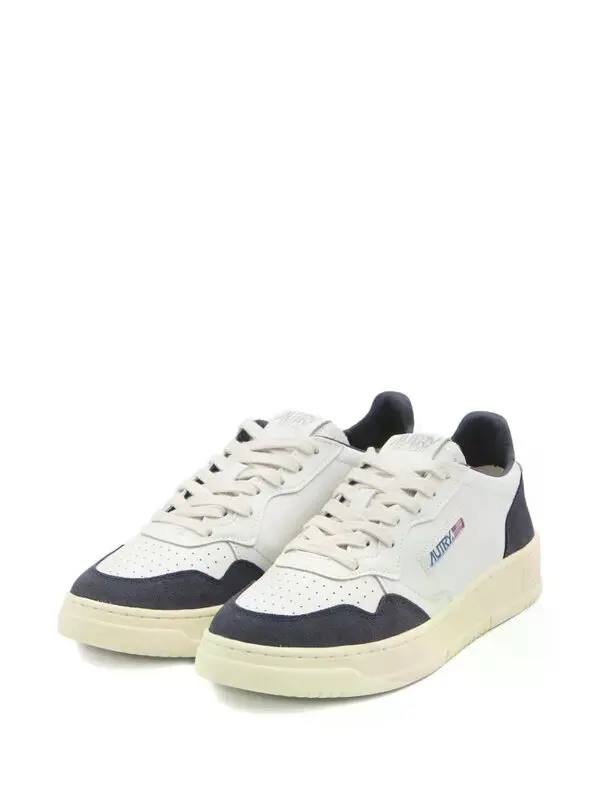 AUTRY 35mm Medalist Perforated Sneakers - White