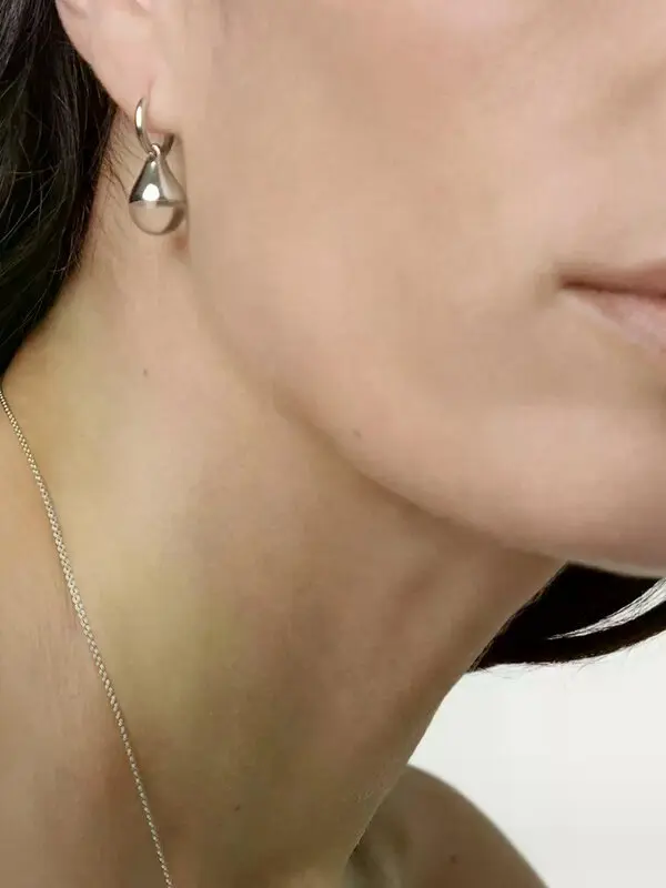 OTIUMBERG Stilla Quartz Drop Earrings