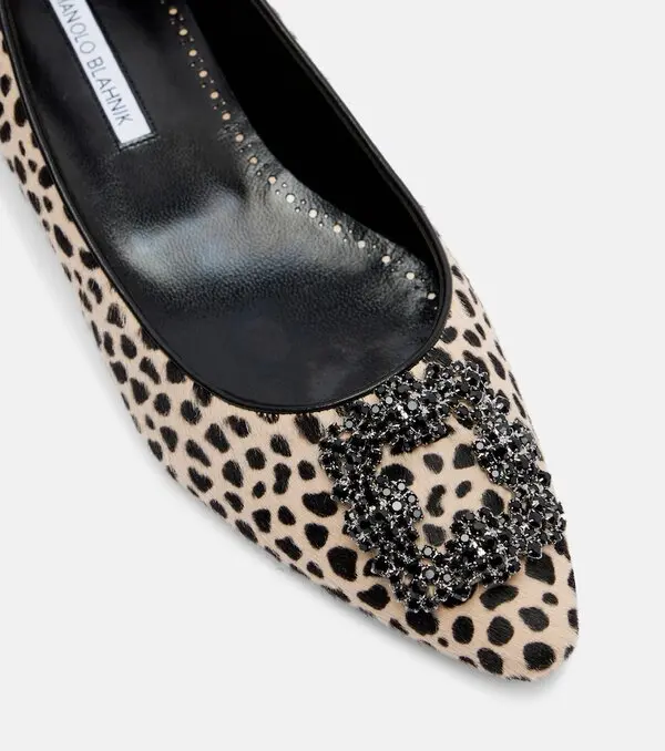 Manolo Blahnik Hangisi Calf Hair Ballet Flats - Beige