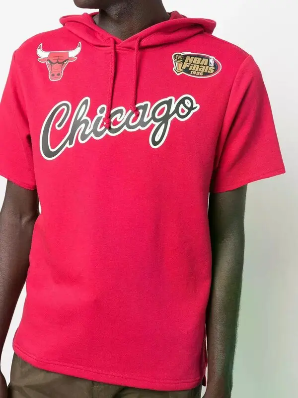 Mitchell & Ness Short Sleeve Hoodie With Chicago Graphic
