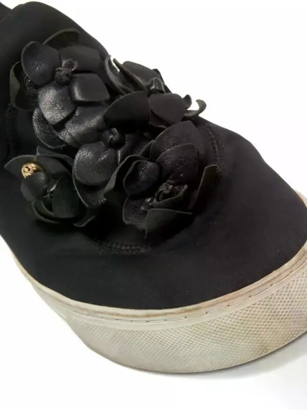 Tory Burch Embellished Floral Sneakers - Black