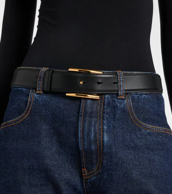 Alaïa Calf Leather Belt With Gold Tone Hardware - Black