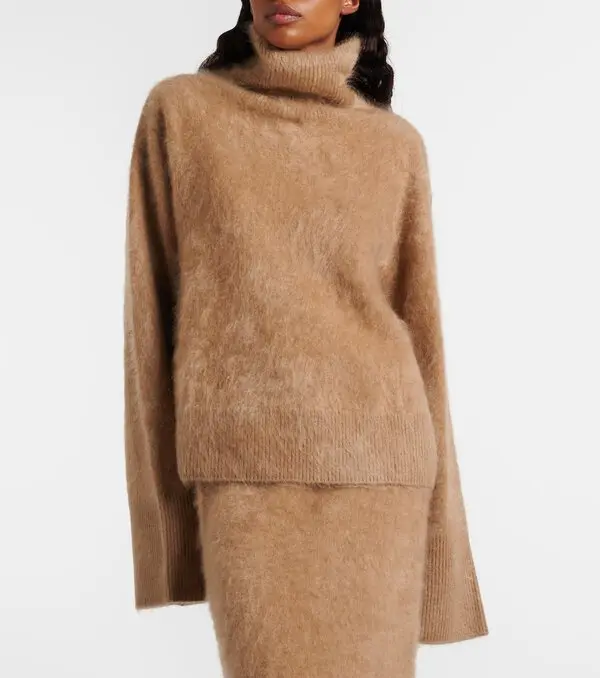 LISA YANG Florel Cashmere Turtleneck Sweater