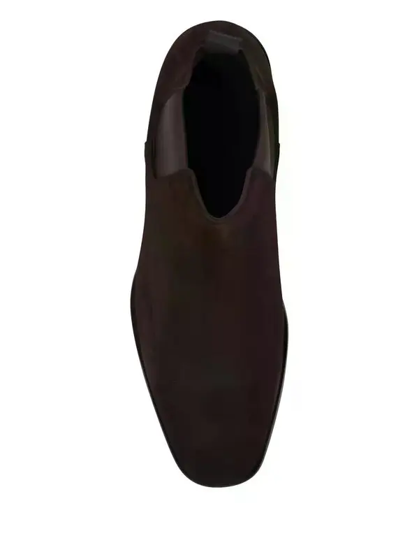 To Boot New York Christopher Round Toe Chelsea Boots