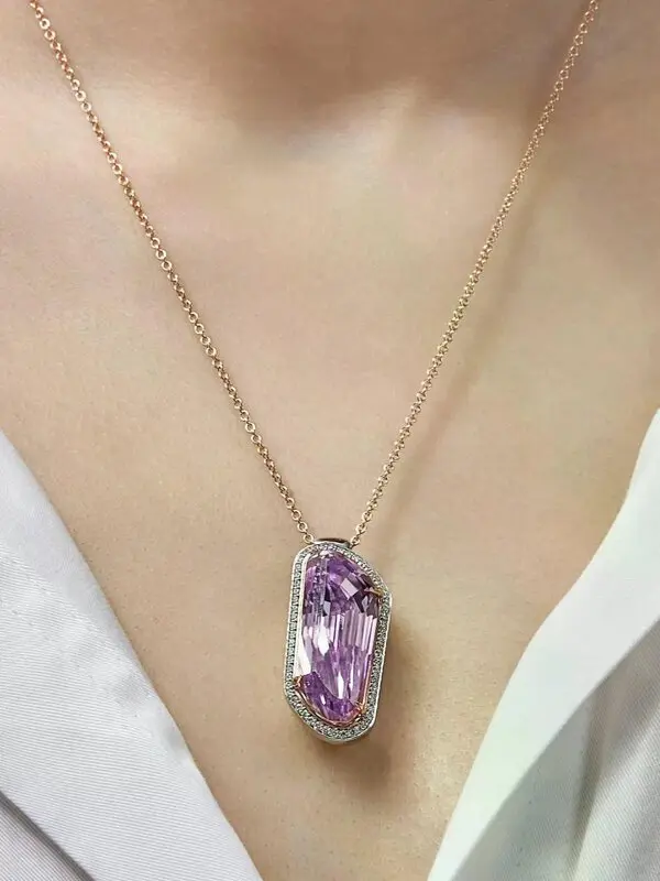 JEWELS AFICIONADO Kunzite And Diamond Pendant Necklace In 18k Rose Gold - Pink