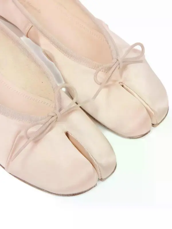 MAISON MARGIELA Tabi Satin Ballerinas - Neutrals