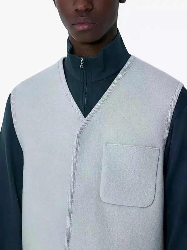 RIER Patch-pocket V-neck Gilet