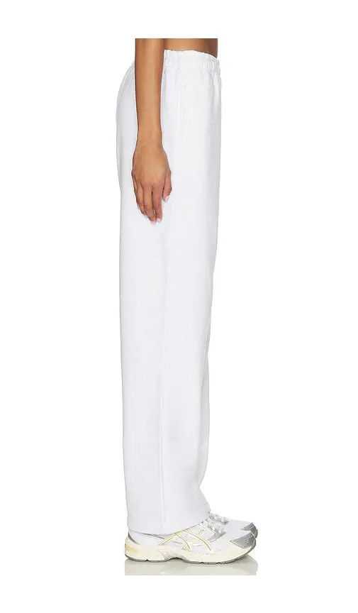 WELLBEING + BEINGWELL Wilde Straight Leg Sweatpant - Light Grey