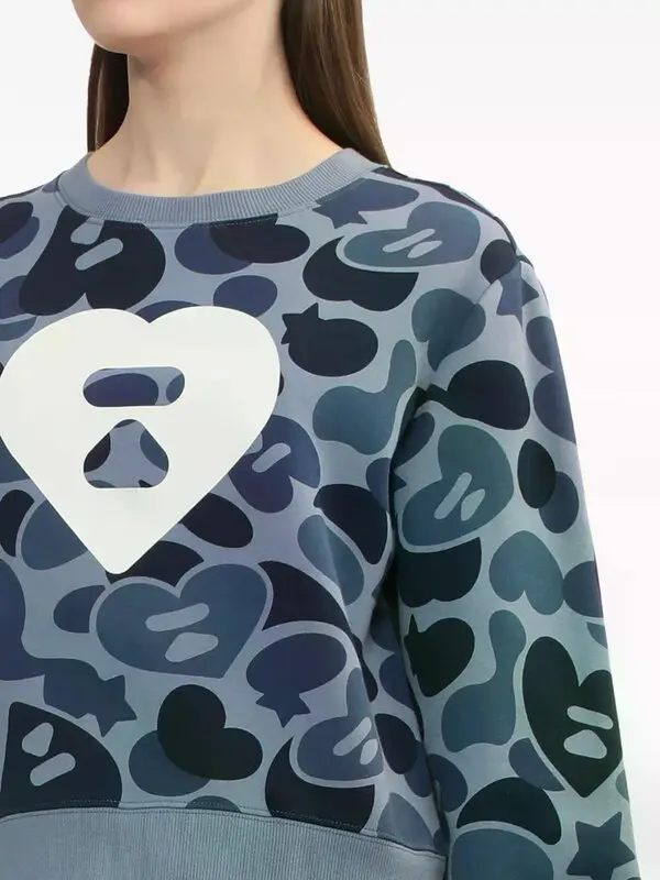A BATHING APE Camouflage Heart Sweatshirt