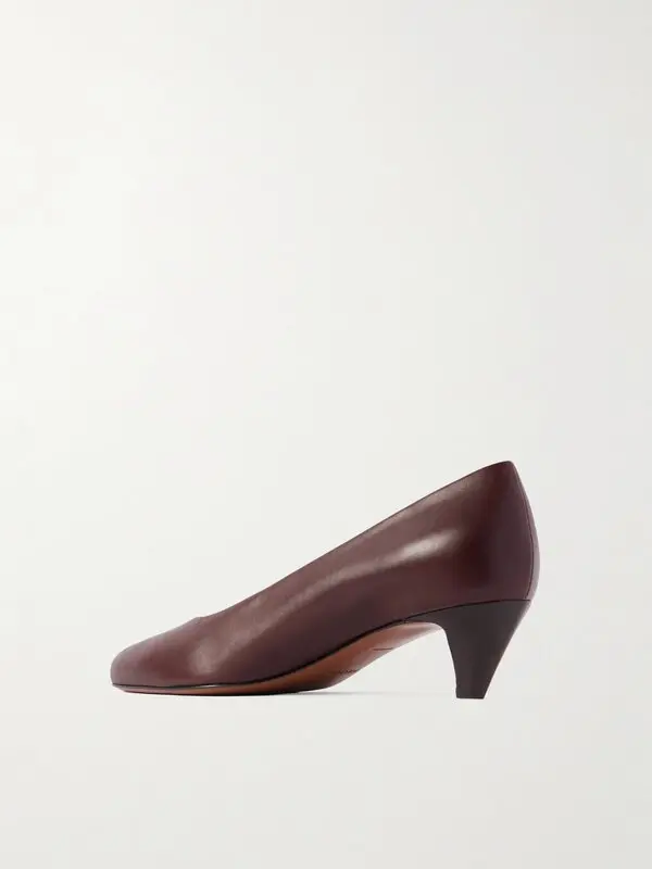 NEOUS Fera Leather Pumps