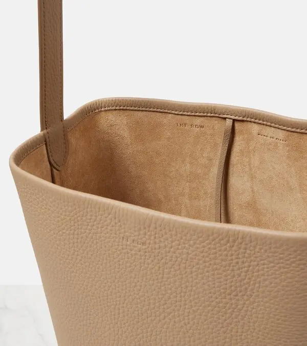 THE ROW N/s Park Medium Leather Tote Bag - Beige