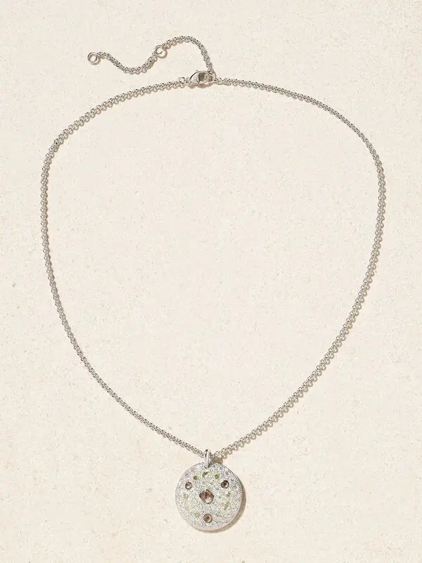DE BEERS LONDON 18 Karat White Gold Diamond Pendant Necklace