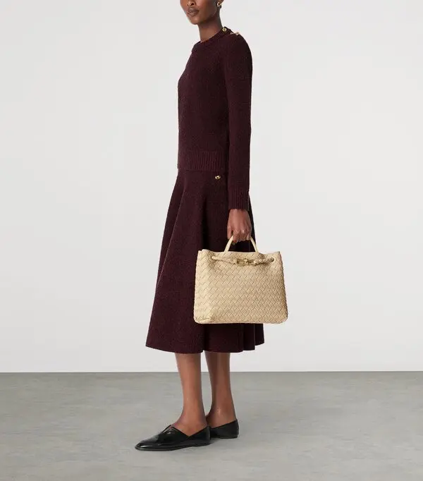 Bottega Veneta Medium Leather Andiamo Shoulder Bag - Neutral