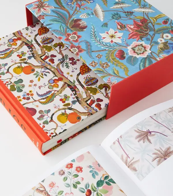TASCHEN The Book Of Printed Fabrics. From The 16th Century Until Today Set Of 2 Books - Multicoloured