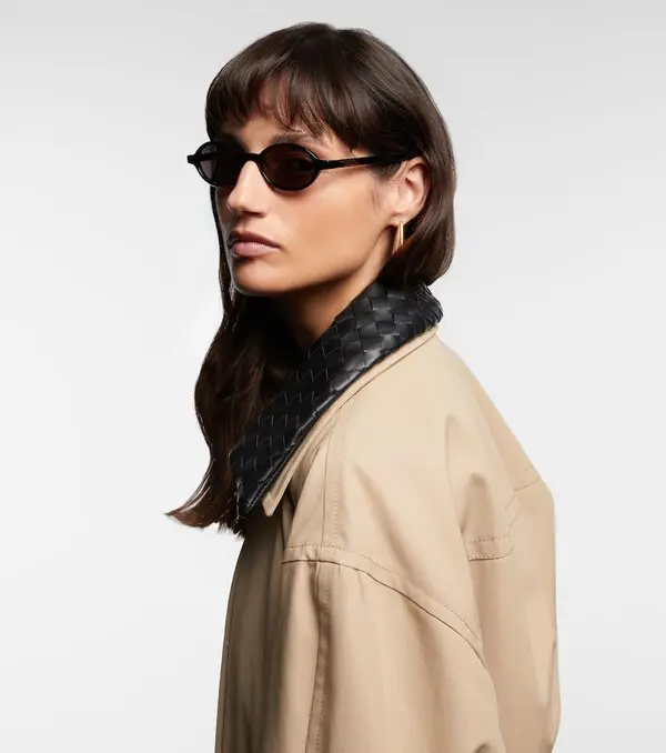 Bottega Veneta Oval Sunglasses With Gold Tone Detail - Black