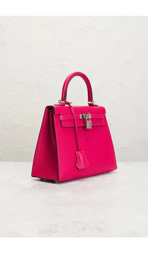 FWRD RENEW Hermes Kelly 25 Sellier Handbag In Epsom Leather - Fuchsia