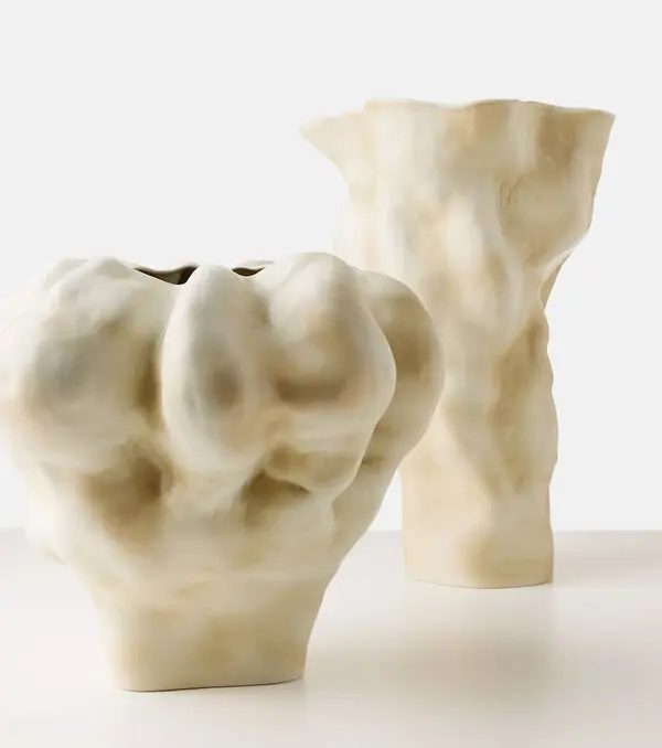 L'Objet Timna Short Porcelain Vase - Neutrals